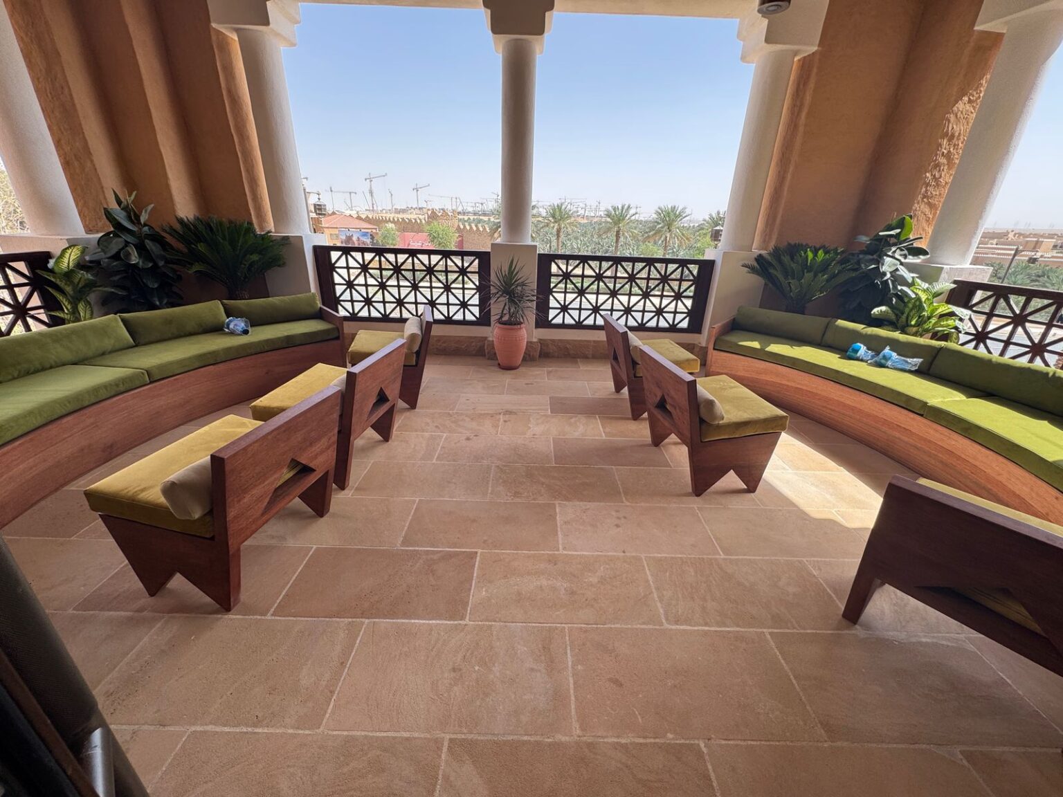 Base & Boon – Luxury Ladies’ Salon (Riyadh) – neimagulf.com